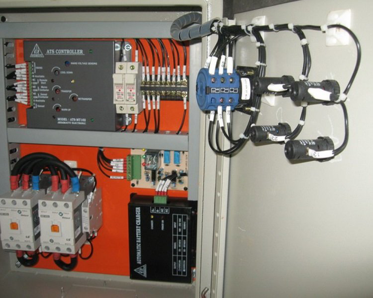 Tủ điện chuyển nguồn 3 pha ATS dùng Contactor LS 150A 3 cực - VNECCO ...